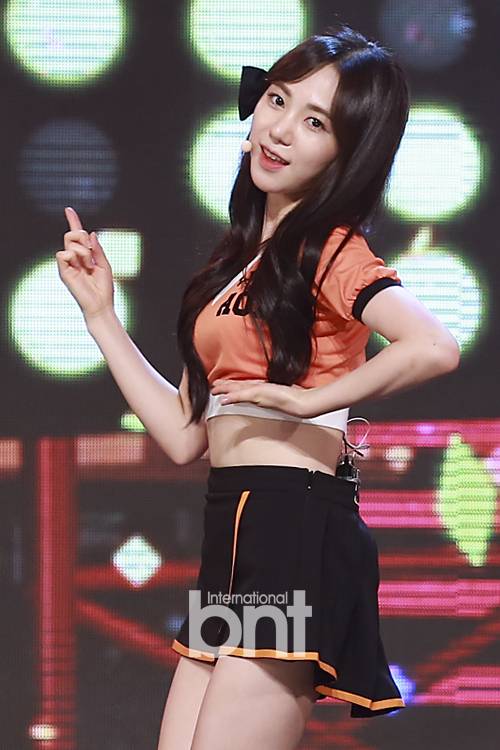 [bnt포토] AOA 민아 '비현실적인 17.9인치 개미허리'