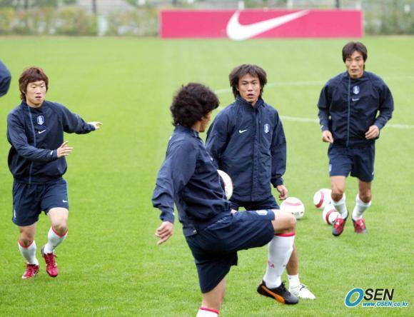 [사진]'하다보니 2002 월드컵 멤버들끼리네'