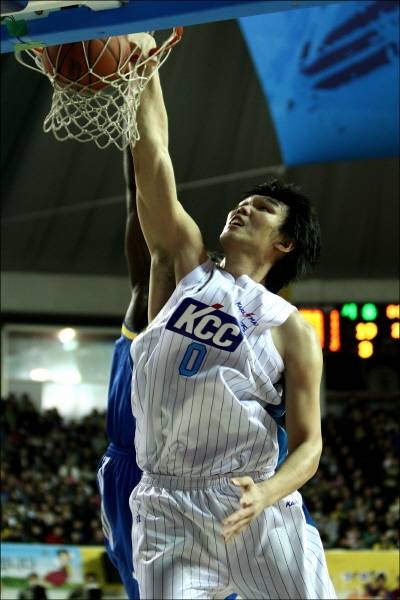 [17일 종합] 하승진 13점 KCC 공동 5위! SK-KTF도 승리