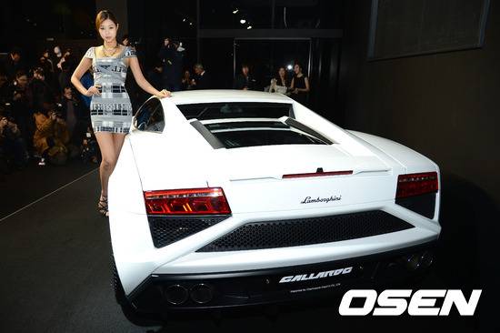 [사진]람보르기니 뉴 가야르도 LP 560-4의 완벽한 뒤태