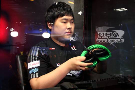 핫식스 롤챔스 Kt 불리츠 탑솔 인섹의 캐리 클래스는 여전2 1세트