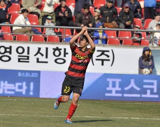 전북 포항 2g 연속골 유창현 포항 공격 희망으로 떠올라