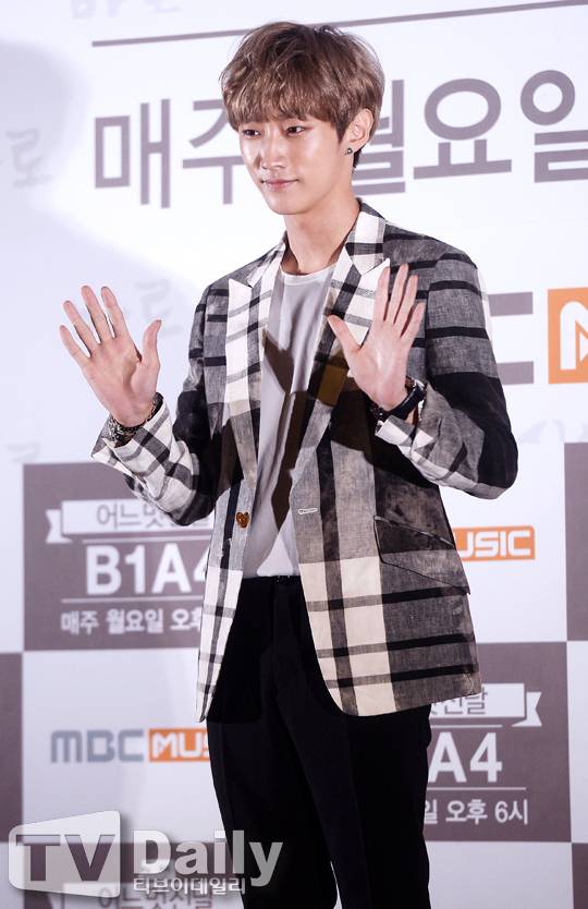 [TD포토] B1A4 진영 '매력적인 미소'