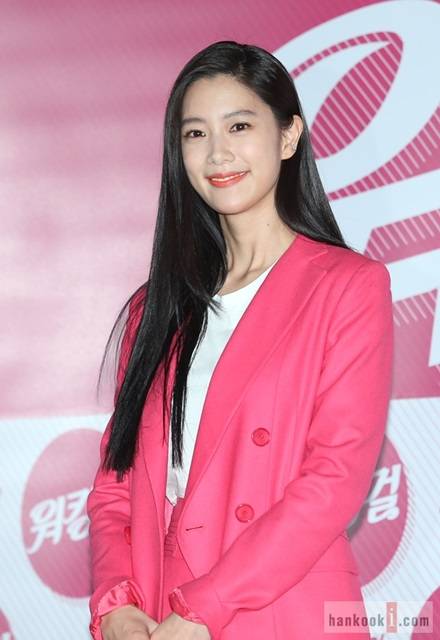 워킹걸 클라라 첫 베드신 소감 고경표 덕분에 부담없엇다