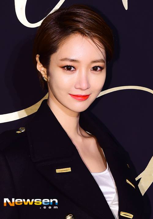 포토엔 고준희 가까이에서 보면 더 예쁜 미모