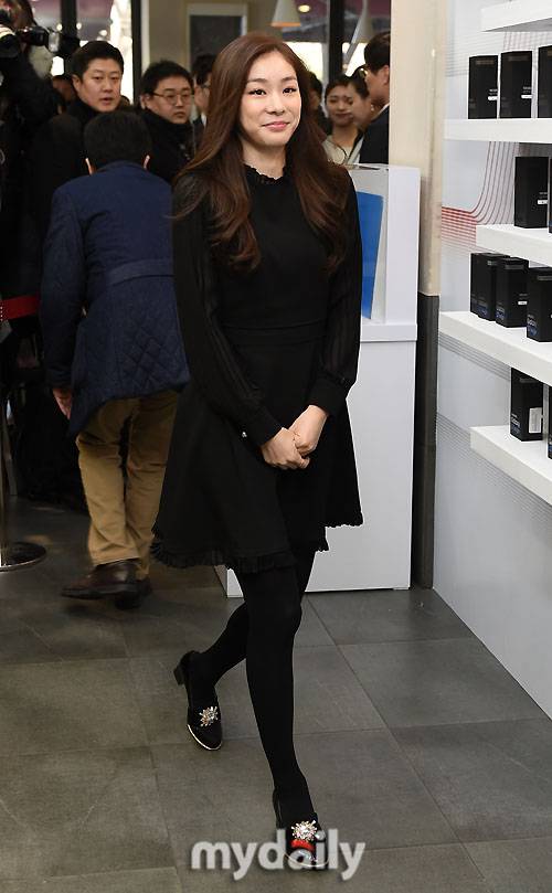 Md포토 김연아 블랙 원피스 패션의 여왕