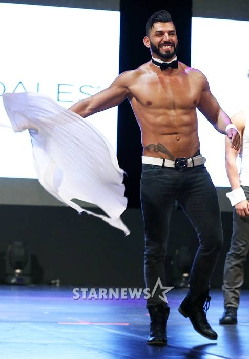 포토 더운 여름 더 핫해지는 핫바디