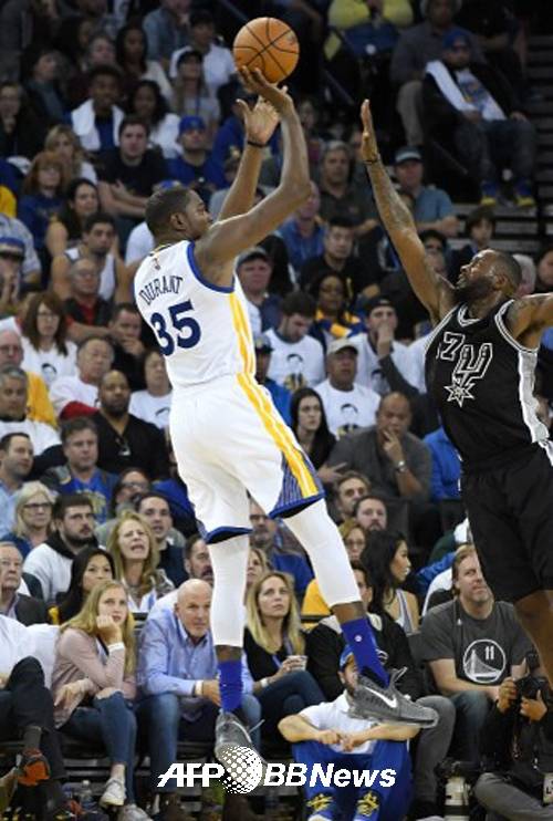 Nba 막강 우승후보 골든스테이트 개막전서 제대로 구긴 체면