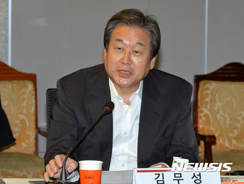 김무성 野 한일군사정보협정 두고 거짓 선동기가 막혀