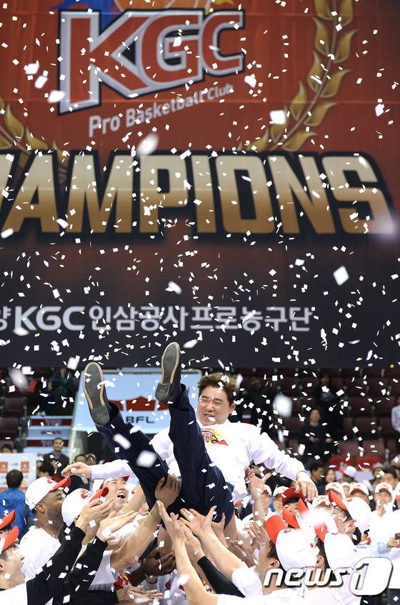 안양 KGC '감독님 사랑합니다'