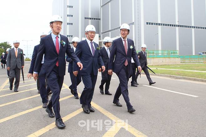 [포토]당진 LNG복합화력발전소 둘러보는 허창수 GS 회장