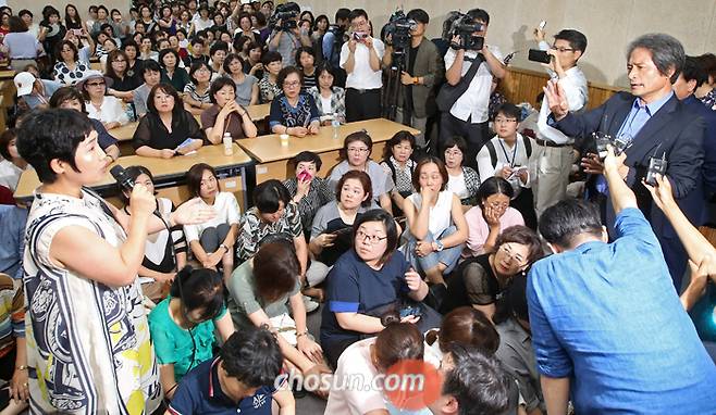 공립유치원 확대하면 사립 죽는다 원장들 점거농성으로 세미나 무산