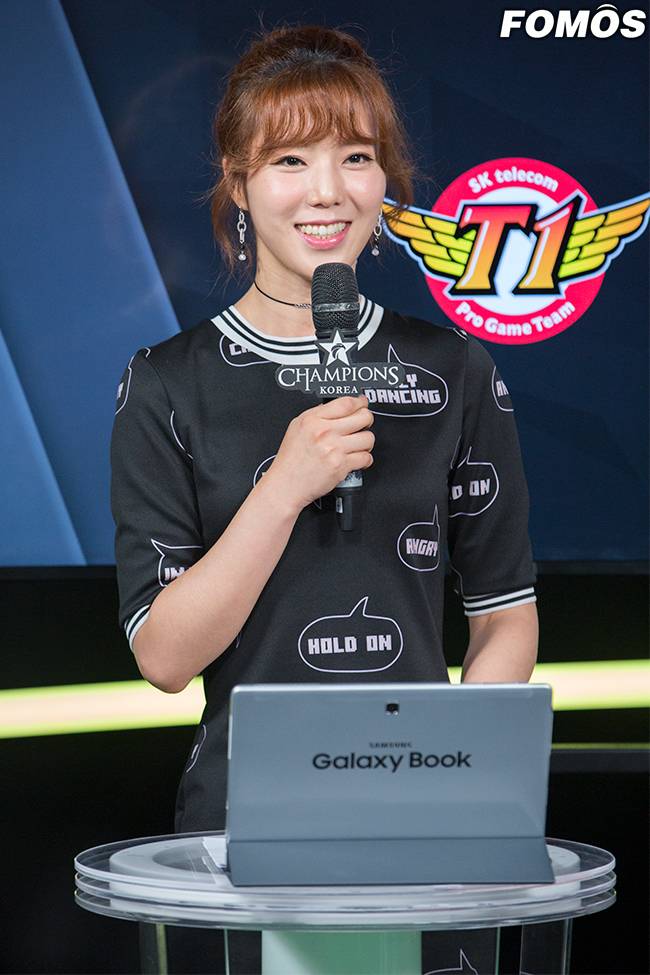 포토 롤챔스 연상은 아나운서 오늘은 어떤 챔피언이 연상되나요