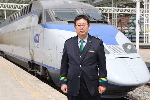 코레일 박병덕 KTX기장, 300만km 무사고 운전 대기록