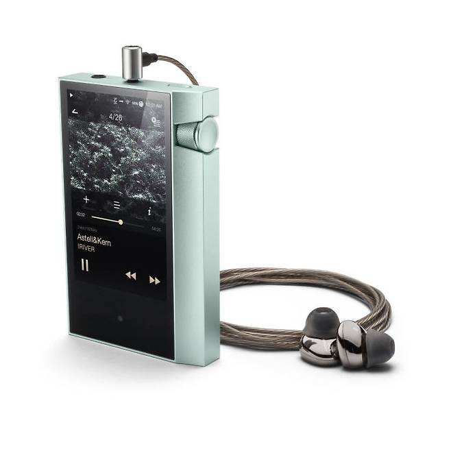 아스텔앤컨 신모델 'AK70' 국내 출시