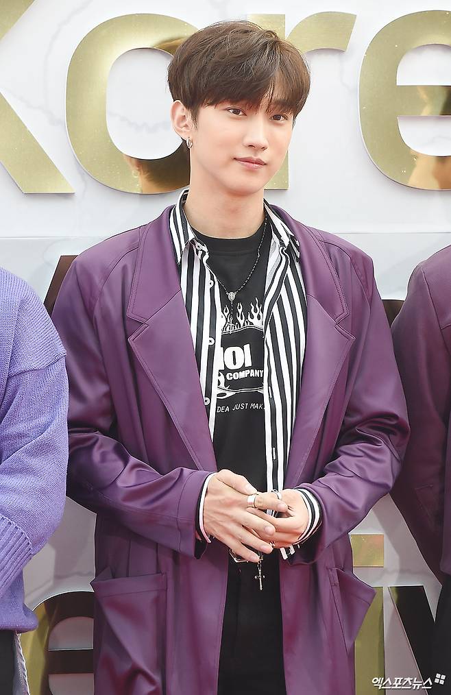 [엑's HD] B1A4 진영 '왕자님 비주얼'