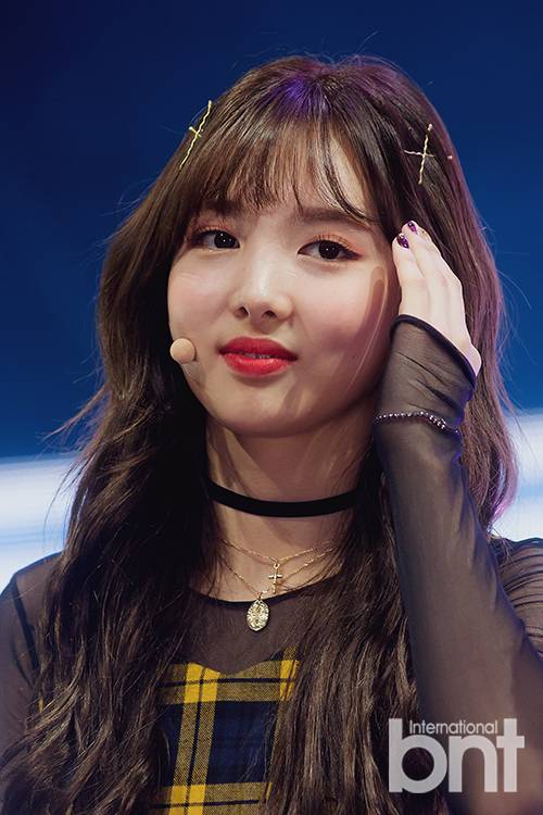 [bnt포토] 트와이스 나연 '두통에 아야'