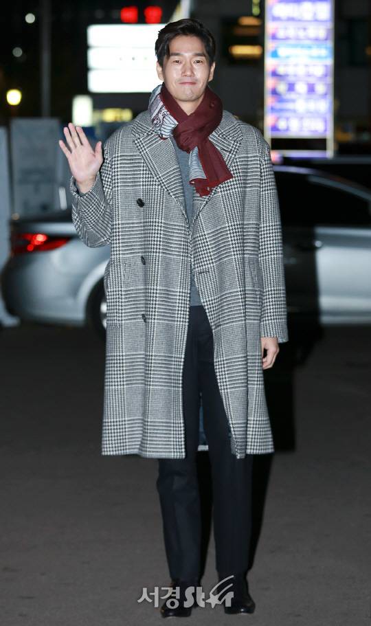 유지태 우월한 비율 매드독 종방연