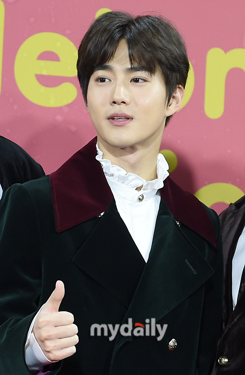 단독 엑소 수호 웃는 남자로 두번째 뮤지컬 무대