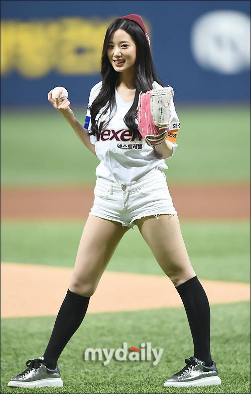 Md화보 자세 조심해야겠어베리굿 조현 아찔 시구 종결자