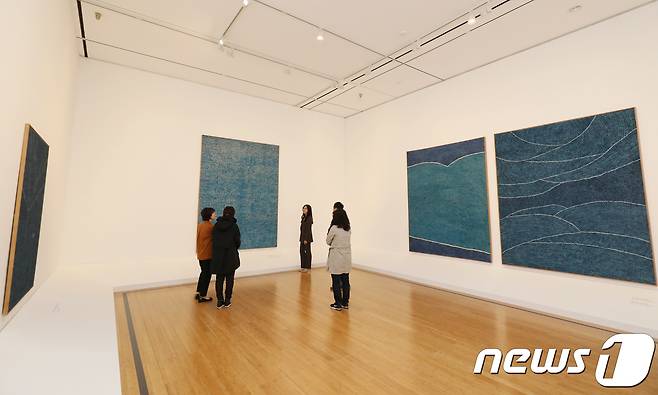 김환기 화백의 작품세계를 한눈에
