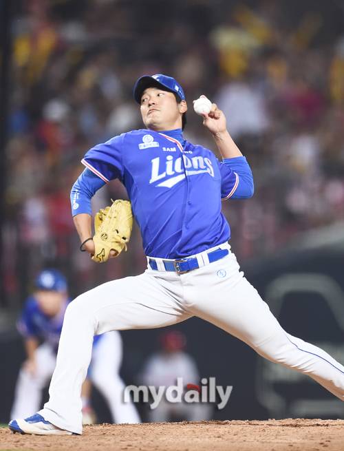 삼성 백정현 4이닝 3k 1실점5회 장필준과 교체