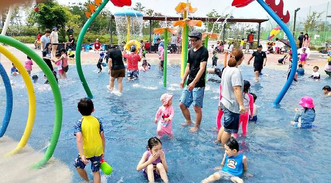 수원시 6개 공원 물놀이시설 그늘막텐트 설치 허용
