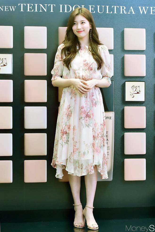 머니s포토 수지 하늘하늘 꽃무늬 원피스