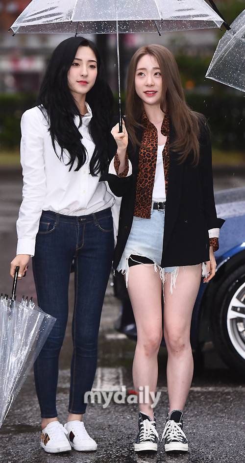 Md화보 얼마나 짧은거야우주소녀 연정 속바지가 다 보이는 하의