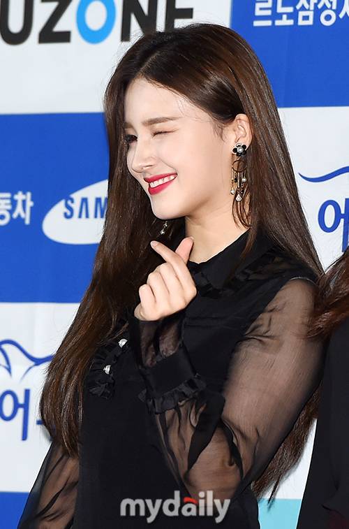 Md화보 오늘 밤 주인공은 나야모모랜드 낸시 끼 폭발 포즈