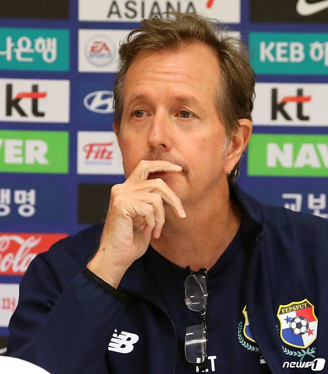 A매치 파나마 감독 한국 밸런스 좋아 손흥민은 환상적 리더