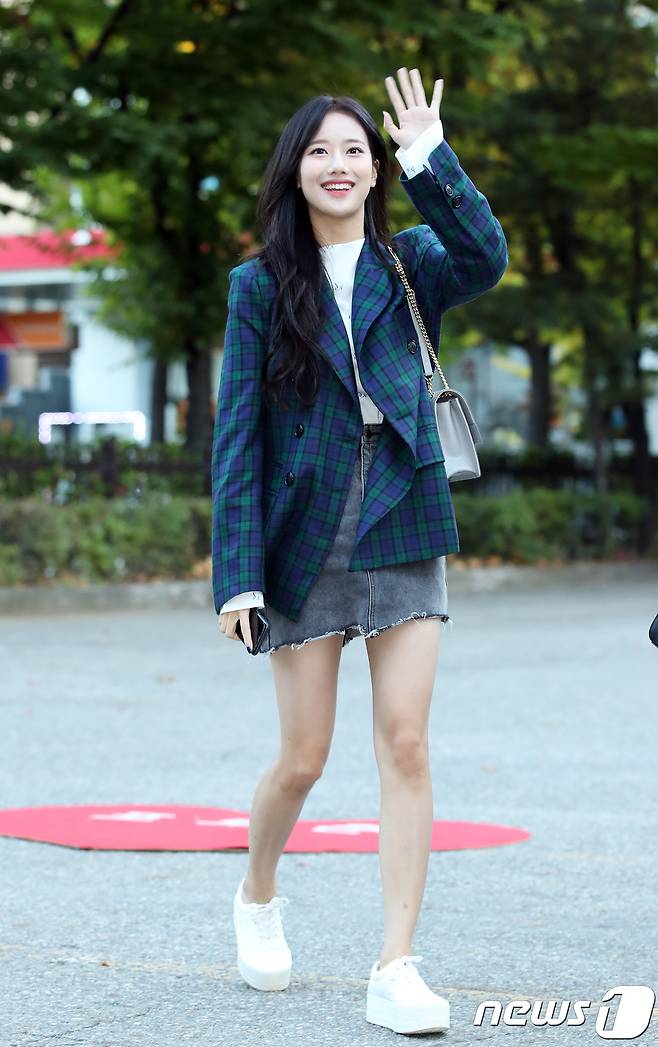 에이프릴 나은 사랑 만개 미소