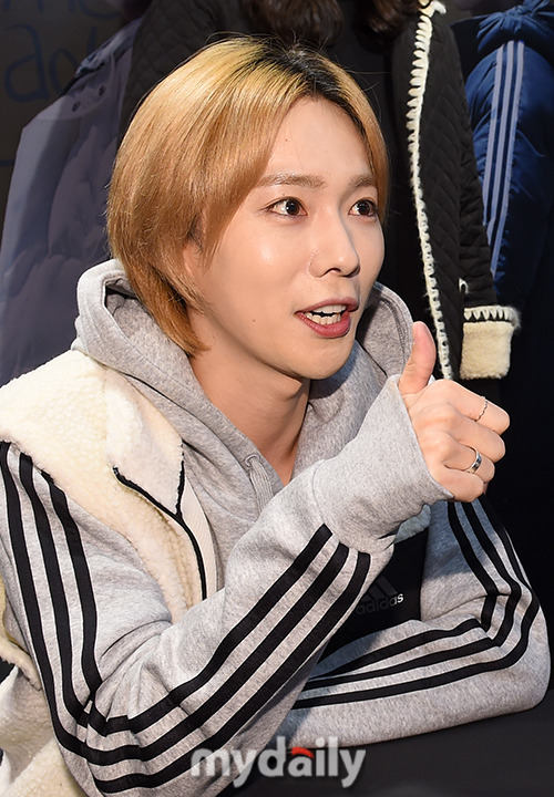 Md화보 위너 김진우 정갈한 55 가르마도 완벽 소화곱네 고와