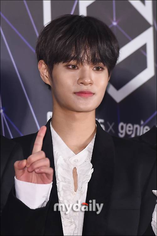 Md포토 이대휘 여심 녹이는 살짝쿵 미소