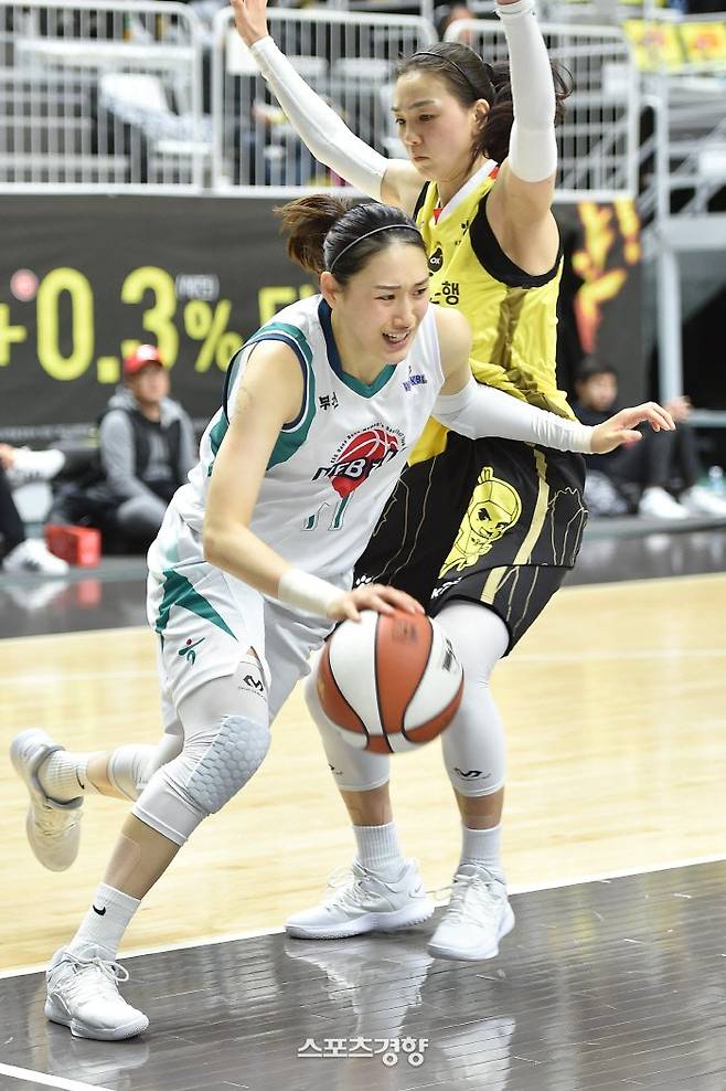 KEB하나은행, OK저축은행 꺾고 2연승