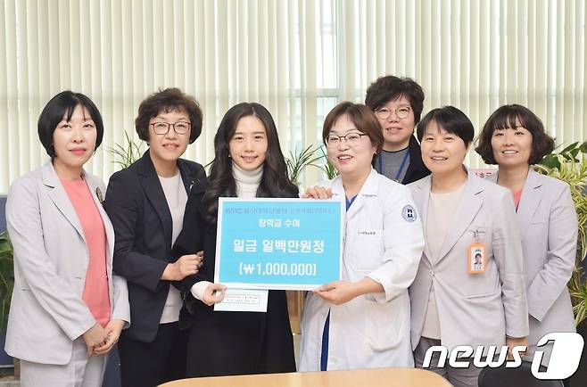 을지대병원 간호사회 테나 예비간호사에 장학금 전달