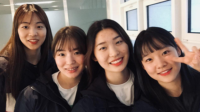 여자컬링 김민지 팀 평창금메달 스웨덴 꺾고 월드컵 우승