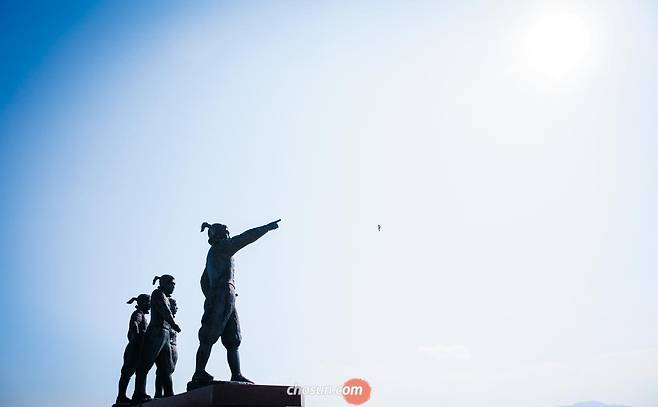 박종인의 땅의 歷史 조선이 명을 섬길 때 일본은 세계를 만났다