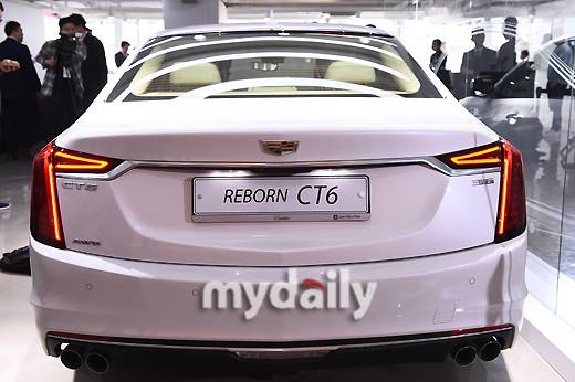 캐딜락, '혁신적인 플래그십 세단 'REBORN CT6' 국내 출시