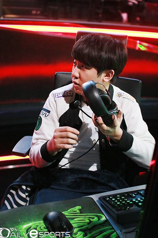 포토 Skt 칸 김동하 비상사태 헤드셋이 안되요