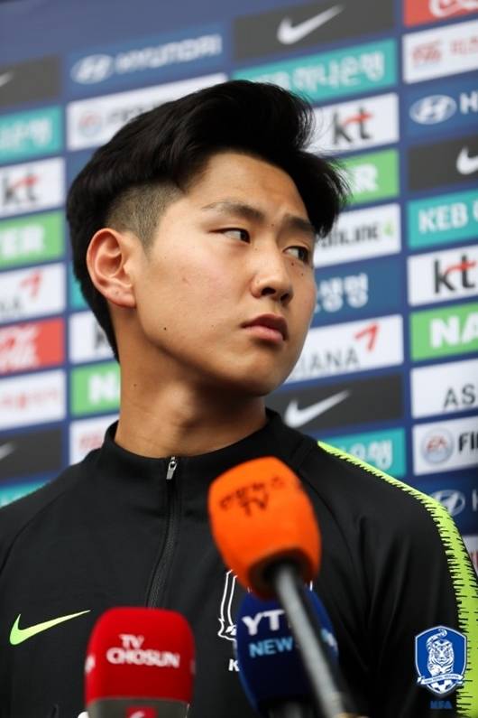 역삼각형 공미오른쪽 윙어 베일 벗은 이강인 포지션