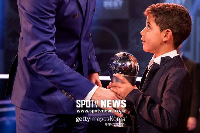 호날두 주니어 35경기 56골 26도움 U 9 축구 정복