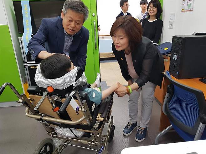 채유미 서울시의원 정신지체특수학교 서울새롬학교 방문