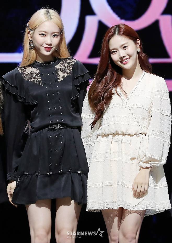 포토 지호 효정 사랑스러운 미소