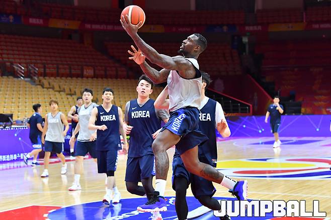 [JB포토] FIBA WC '라건아 공격 패턴 전술 훈련'
