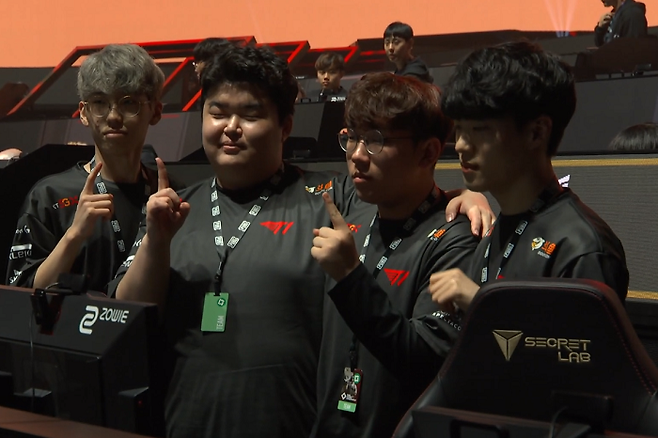 [PGC] OGN 에이스-SK텔레콤, 치킨 획득하며 에란겔 순항