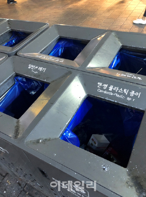 쓰레기 어디 버리라고 불평에서울시 길거리 쓰레기통 늘린다