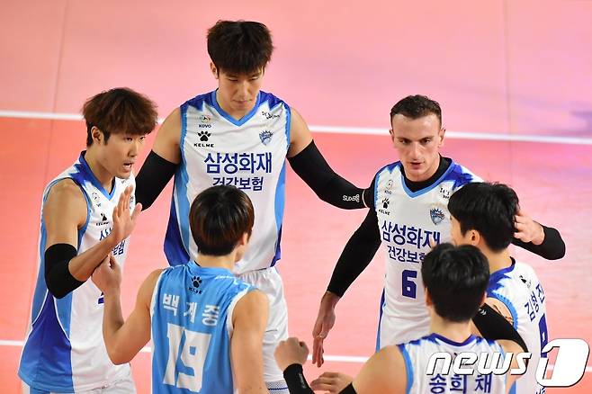 산탄젤로 16점 프로배구 삼성화재 한국전력 3 0 셧아웃