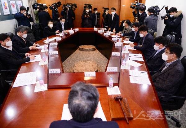 KBL 24일 이사회 개최..29일 리그 재개 여부 관심