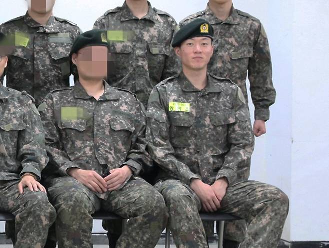 군복 차림에 베레모 쓴 훈련병 황의조 2주차 군사훈련 돌입